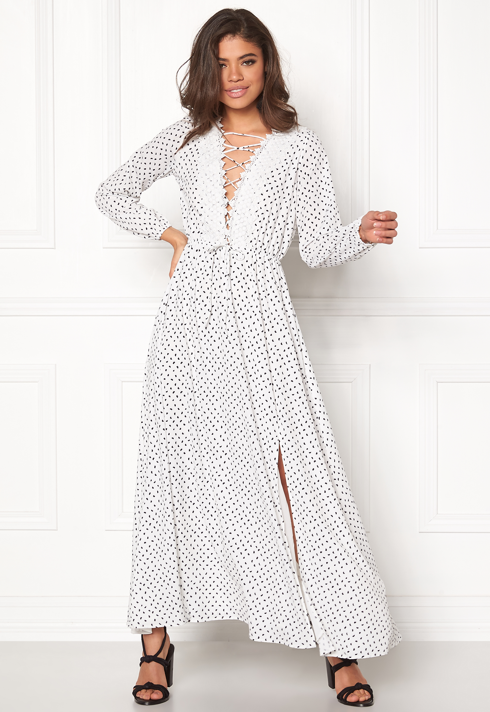 AÉRYNE Imma Dress Offwhite - Bubbleroom